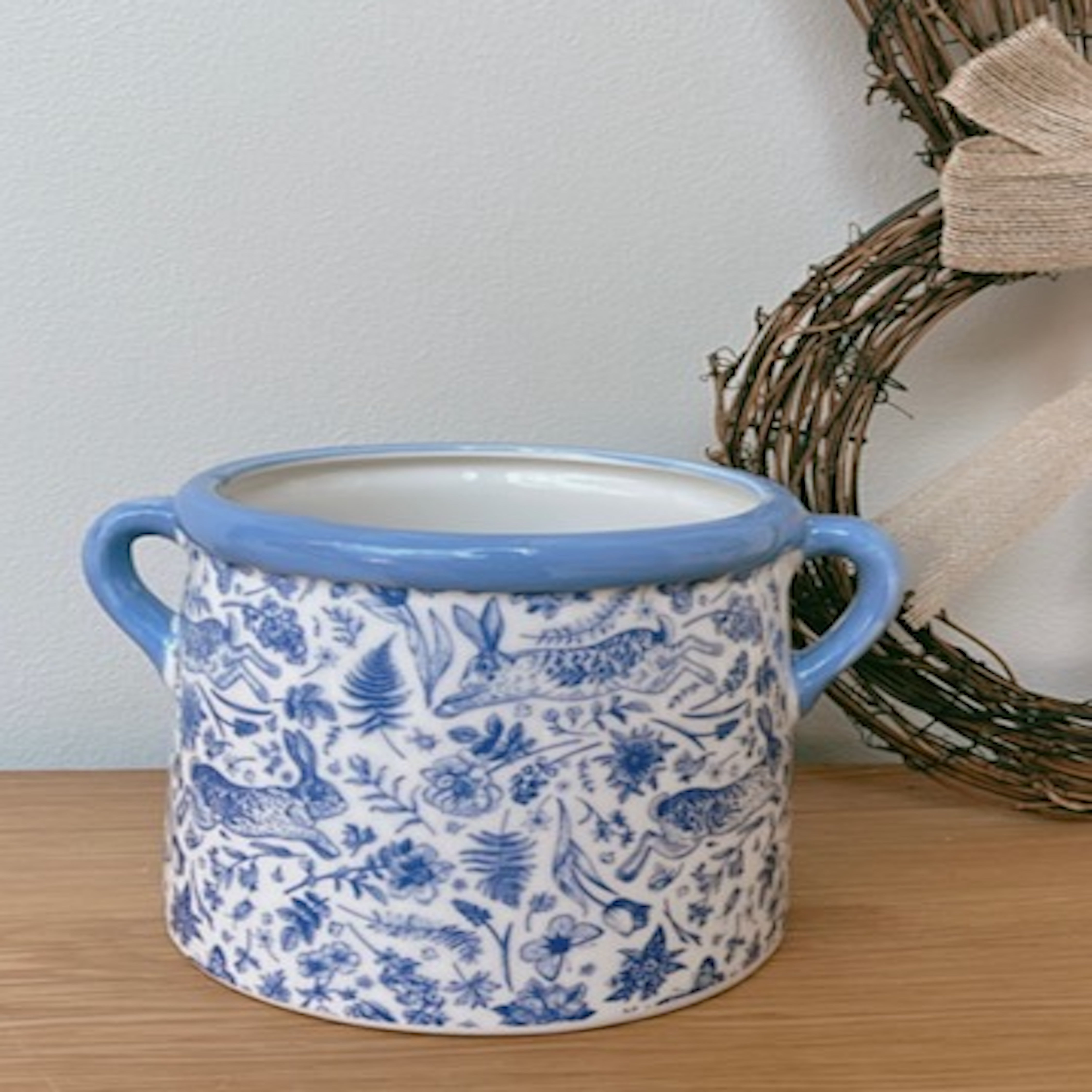 Blue Floral Hare Pot – Pretty White House