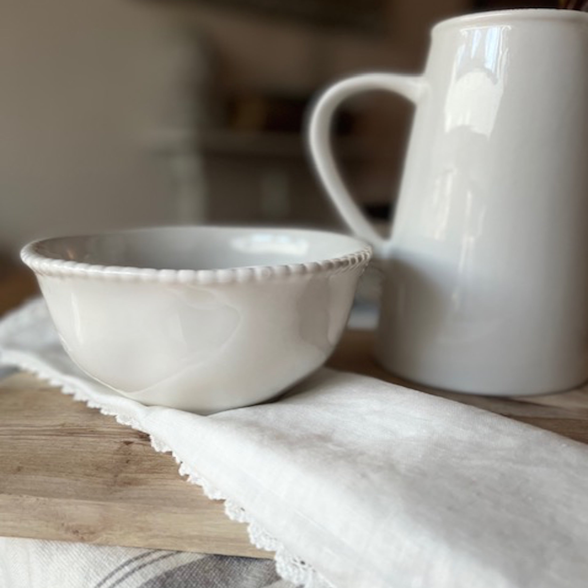 White Bobble Bowl – Pretty White House